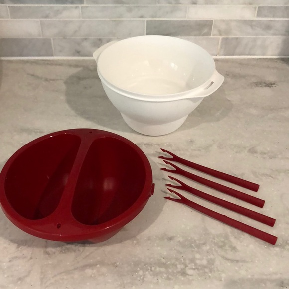 Tupperware | Kitchen | Tupperware Chic Dining Dipper Set Red White Euc ...